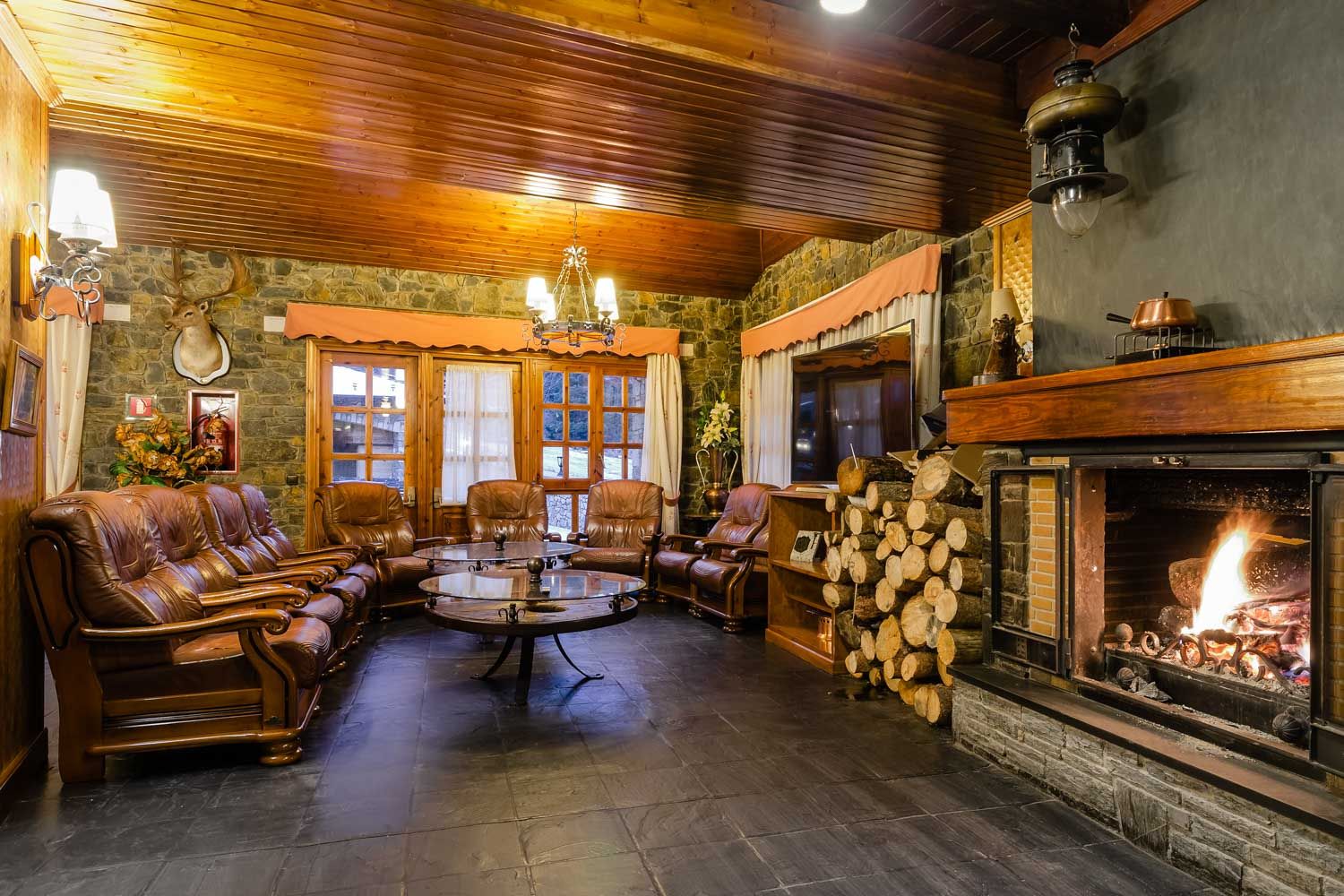 Restaurante / Bar – Hotel Os de Civis & Spa -Andorra